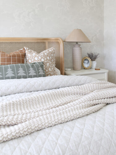 How to Get That Fluffy Bed Look - Stefana Silber