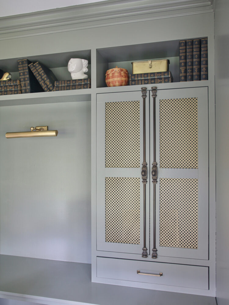 Benjamin Moore Storm Cloud Gray: Paint Color Review