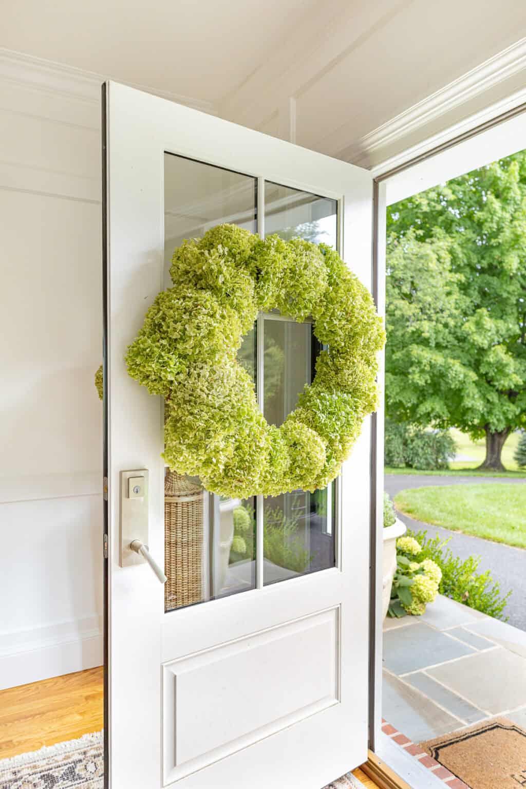 How to Make a Beautiful Dried Hydrangea Wreath - Stefana Silber